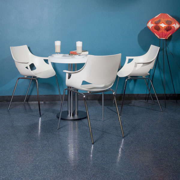 "Fano" Plastic Cafe Chair